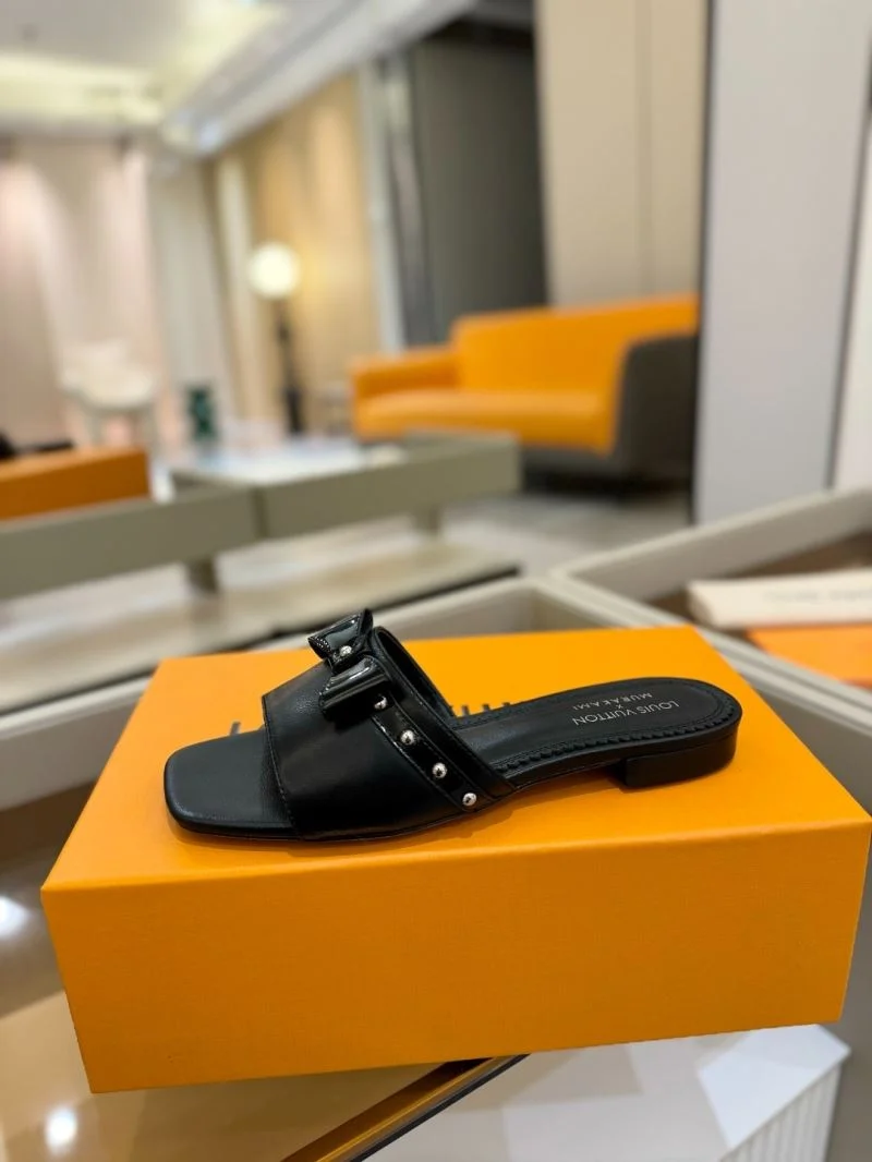 Louis Vuitton Slippers