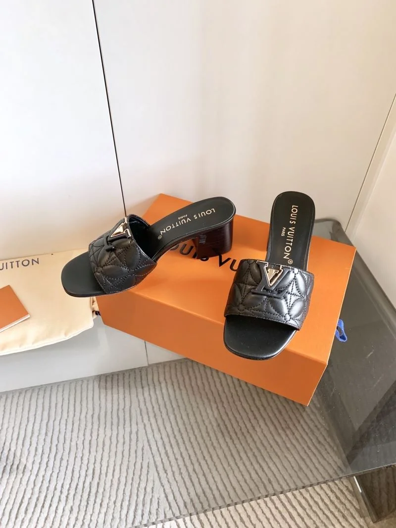 Accurate model Louis Vuitton Slippers
