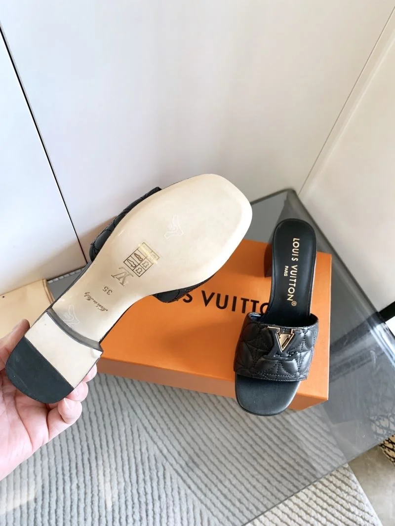 Accurate model Louis Vuitton Slippers