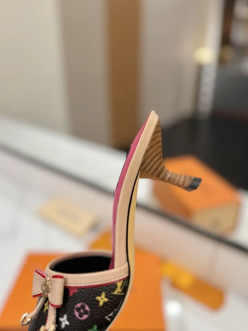 Brand-authenticated Louis Vuitton Slippers
