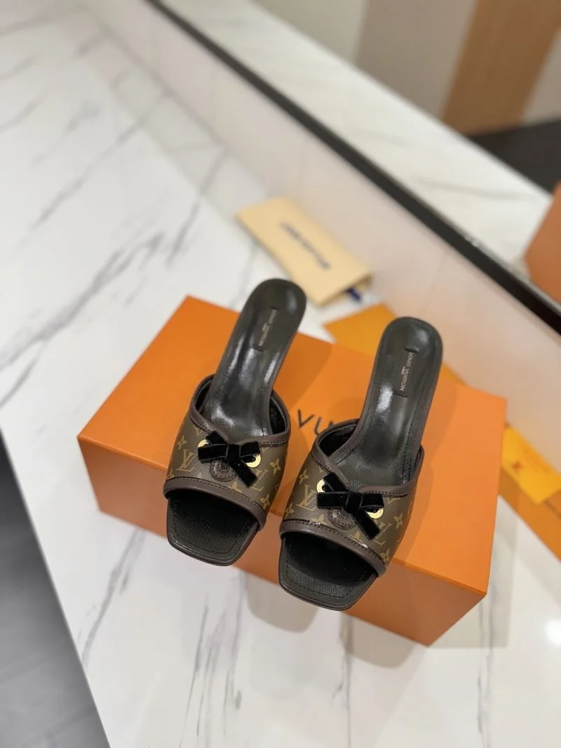 Inexpensive Louis Vuitton Slippers