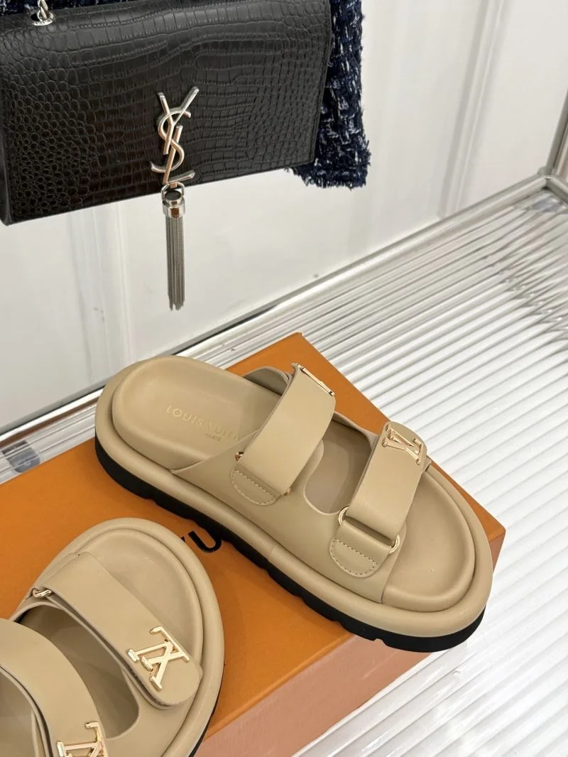 Bargain Louis Vuitton Slippers