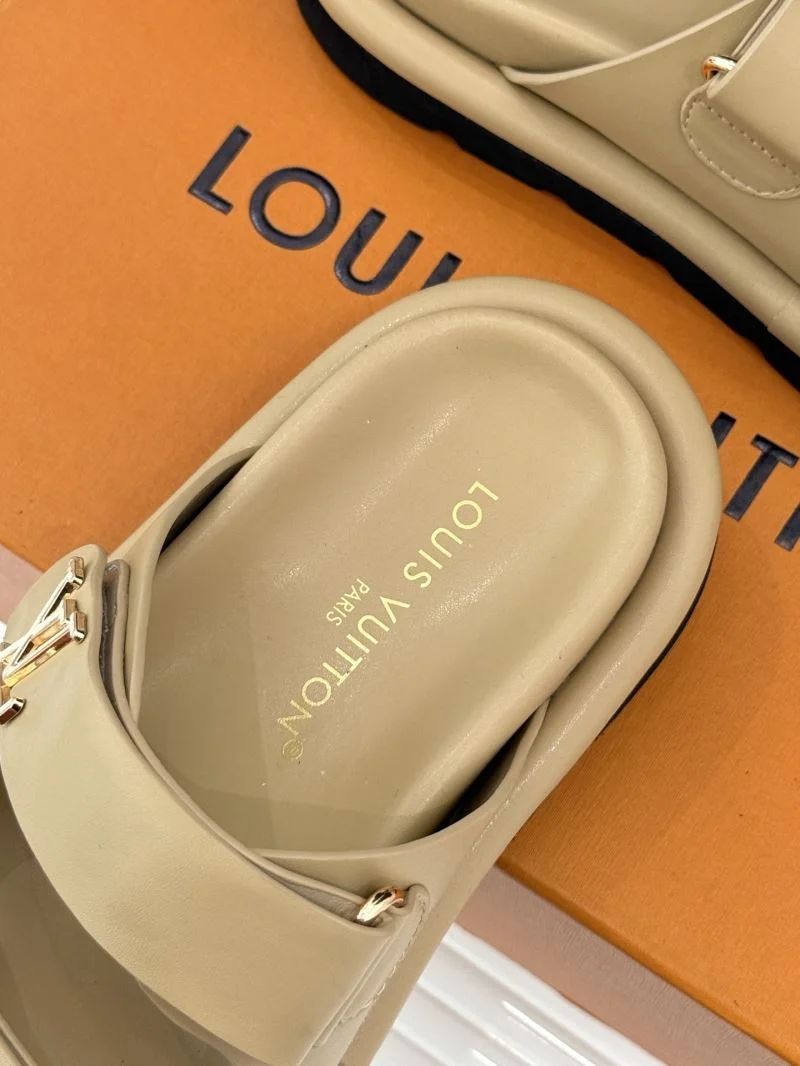 Bargain Louis Vuitton Slippers