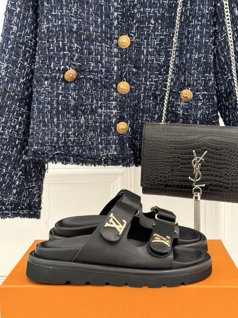 Louis Vuitton Slippers