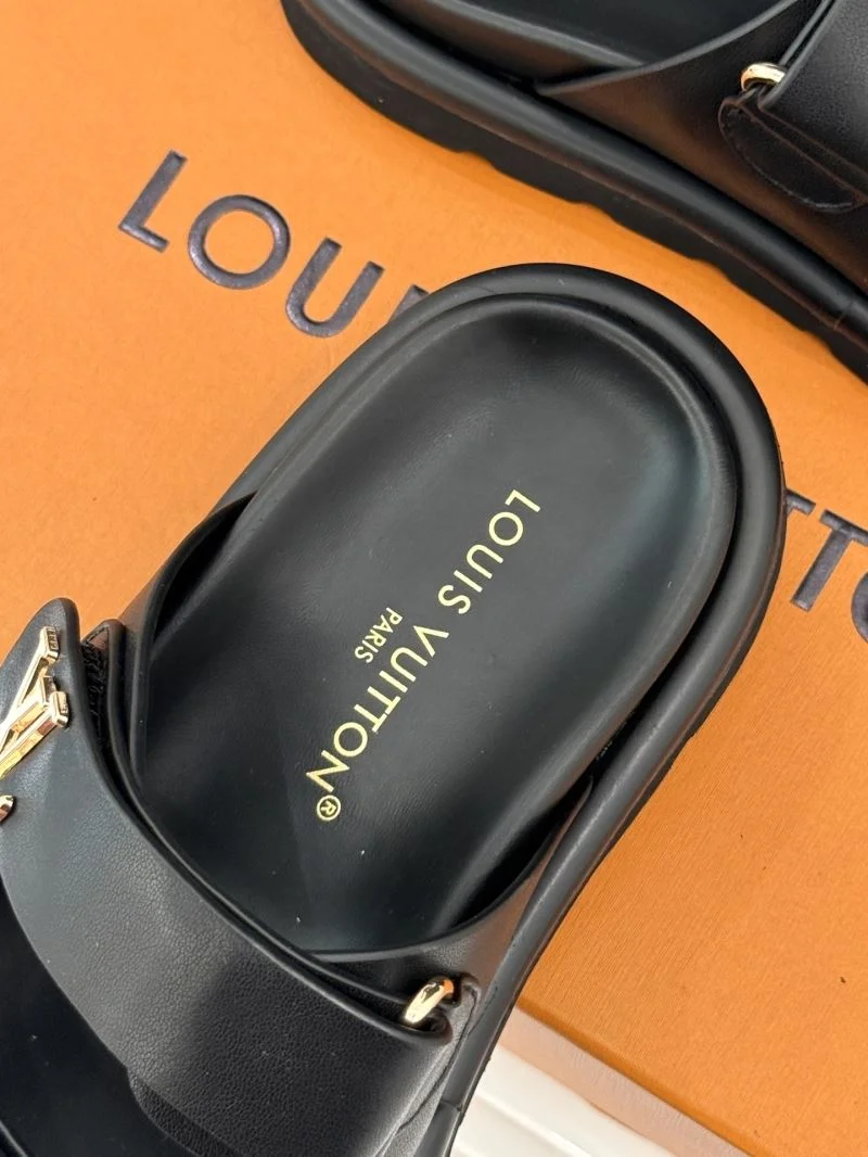 Low-cost Louis Vuitton Slippers