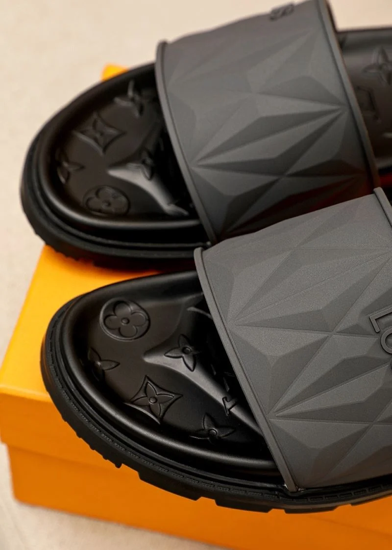 Factory-made Louis Vuitton Slippers