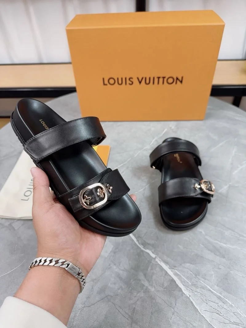 Low-cost Louis Vuitton Slippers