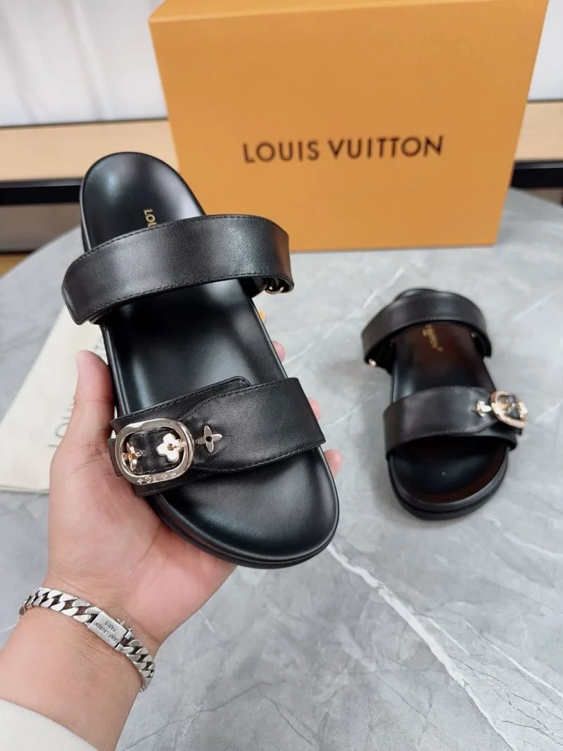 Low-cost Louis Vuitton Slippers