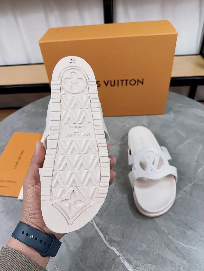 Top match Louis Vuitton Slippers