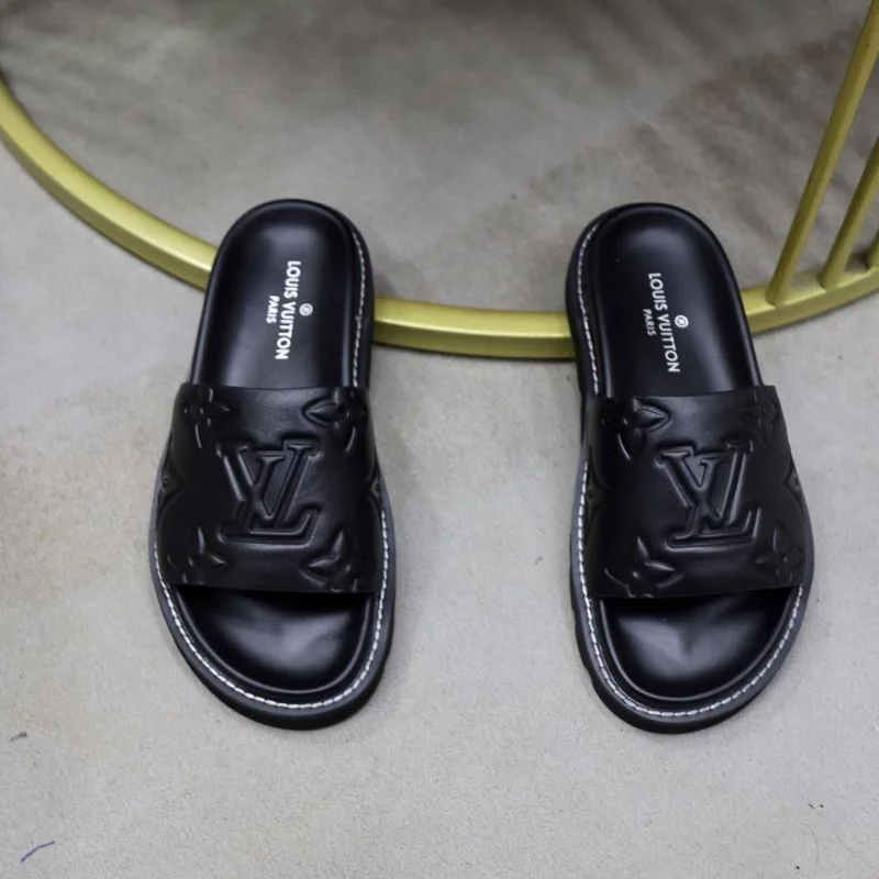 Top match Louis Vuitton Slippers
