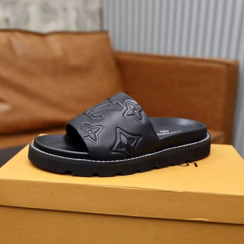 Top match Louis Vuitton Slippers