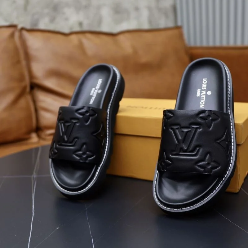 Top match Louis Vuitton Slippers