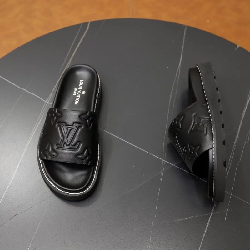 Top match Louis Vuitton Slippers