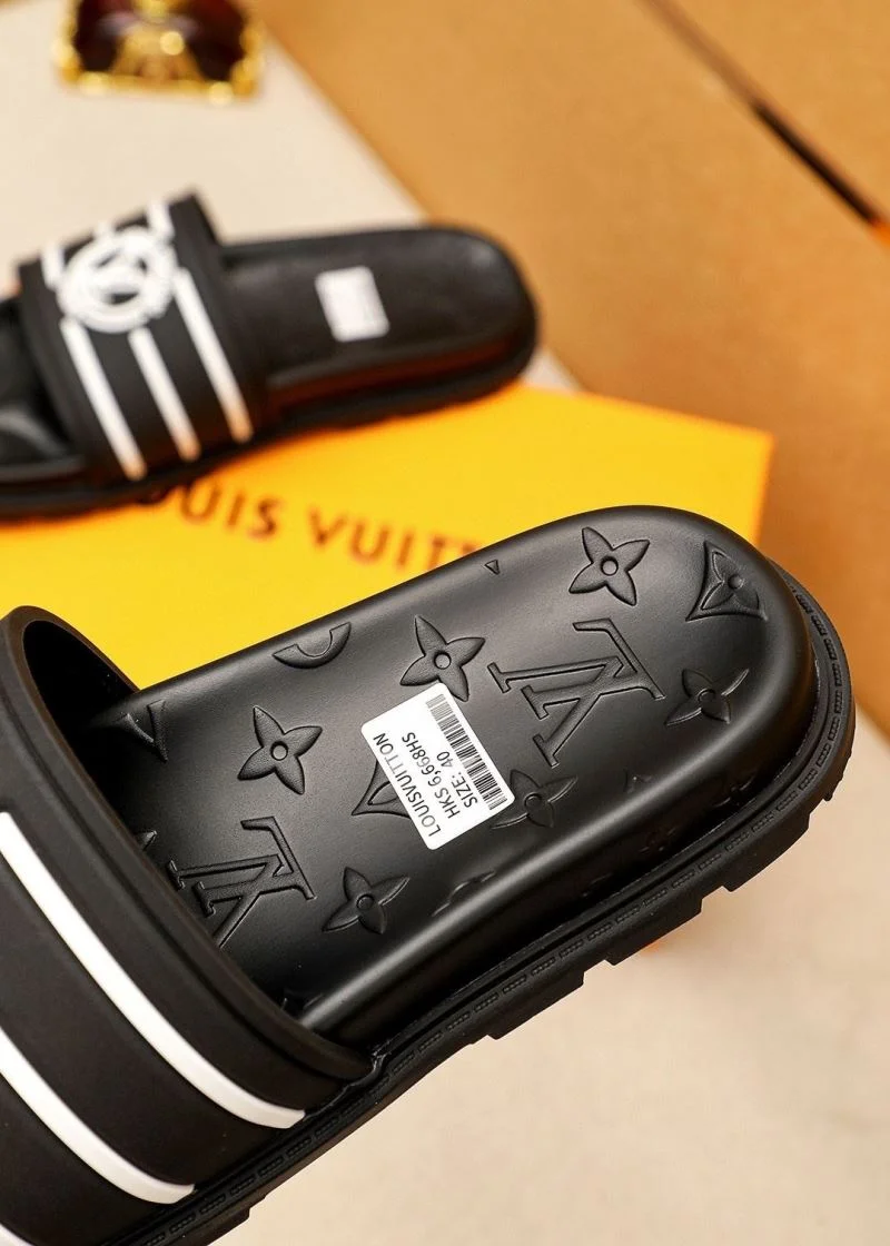 Accurate model Louis Vuitton Slippers