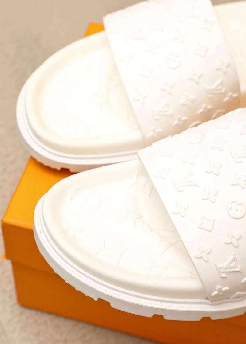 Cut-rate Louis Vuitton Slippers