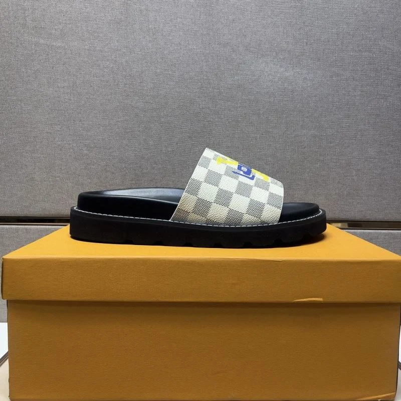 Brand-authenticated Louis Vuitton Slippers