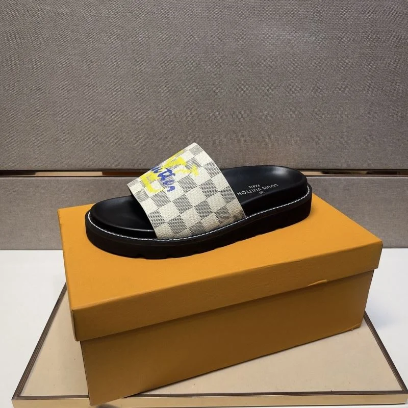 Brand-authenticated Louis Vuitton Slippers