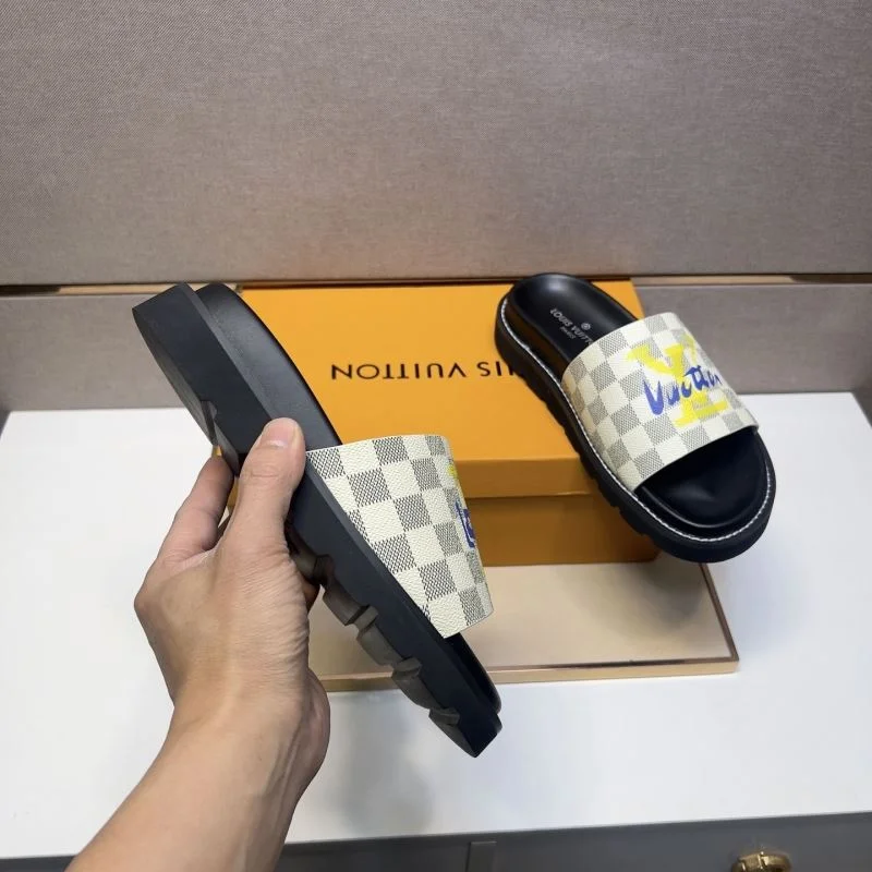Brand-authenticated Louis Vuitton Slippers