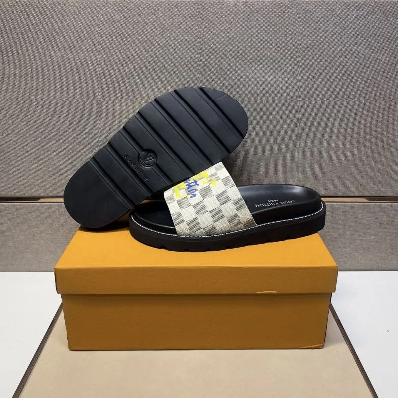Brand-authenticated Louis Vuitton Slippers