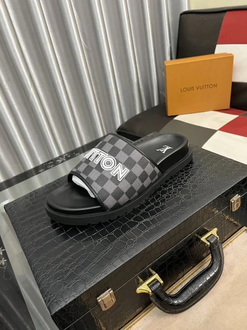 Louis Vuitton Slippers