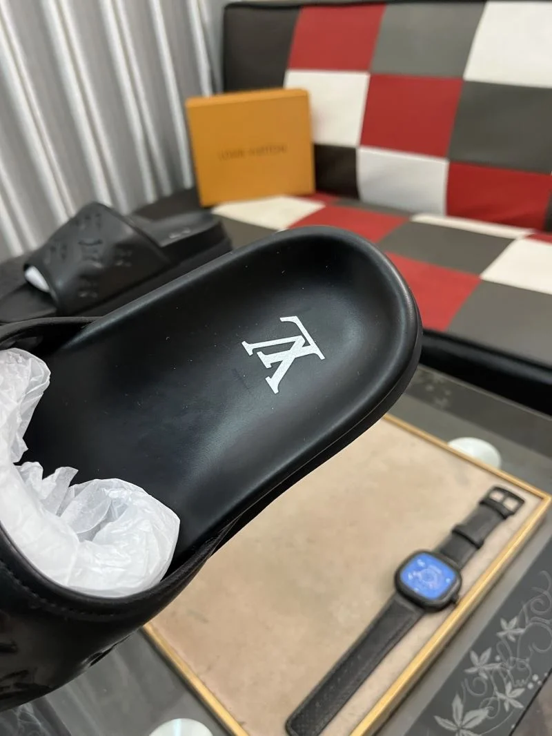 Exact replica Louis Vuitton Slippers