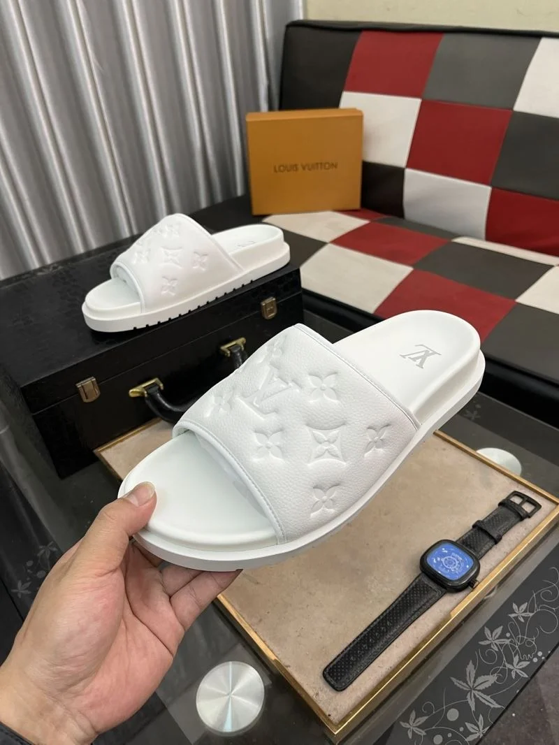 Bargain Louis Vuitton Slippers