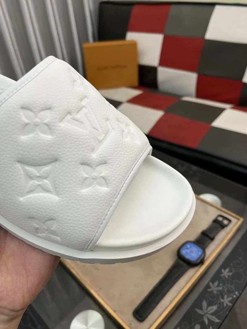 Bargain Louis Vuitton Slippers