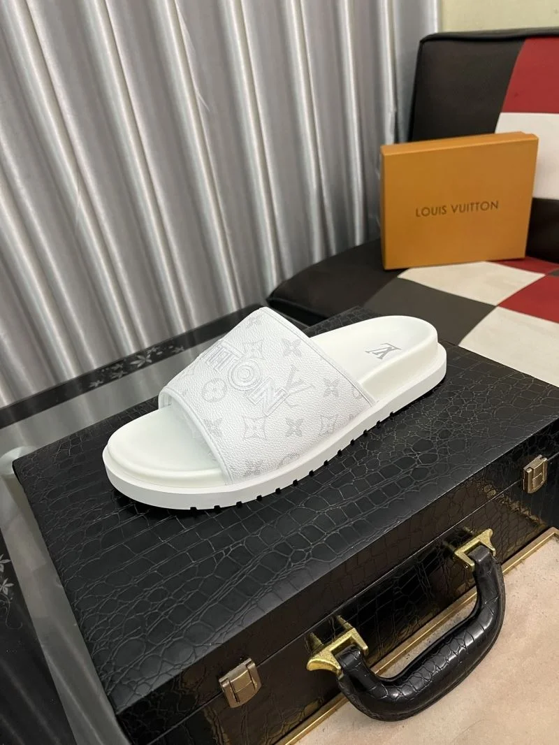 Louis Vuitton Slippers