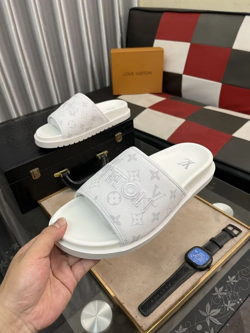 Discounted Louis Vuitton Slippers