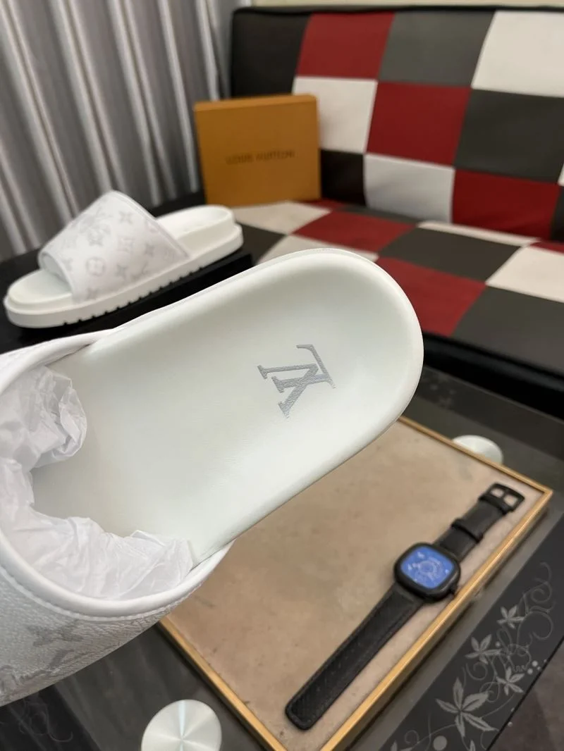 Discounted Louis Vuitton Slippers