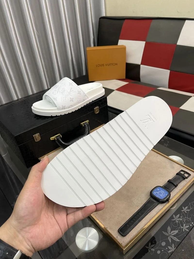 Discounted Louis Vuitton Slippers