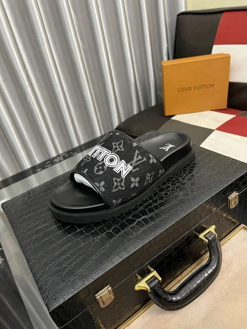 Louis Vuitton Slippers