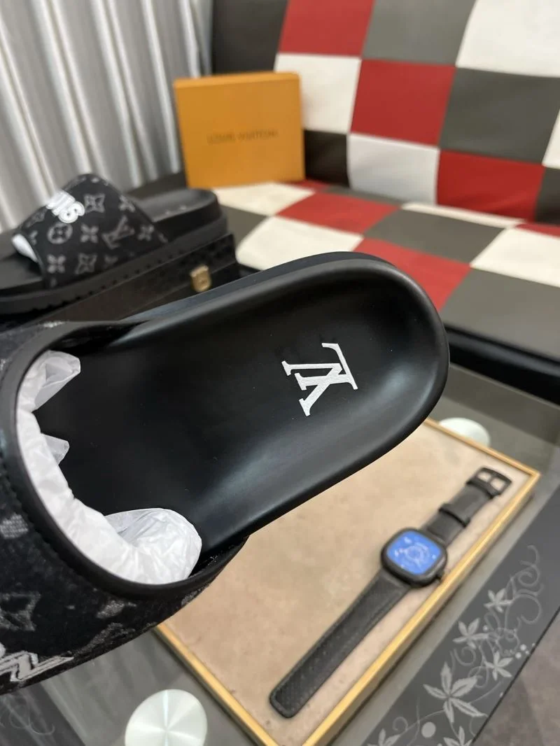 Cut-rate Louis Vuitton Slippers