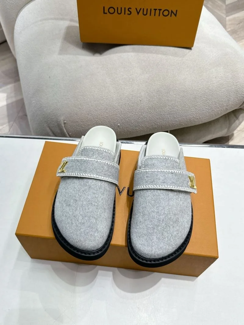 Brand-authenticated Louis Vuitton Slippers