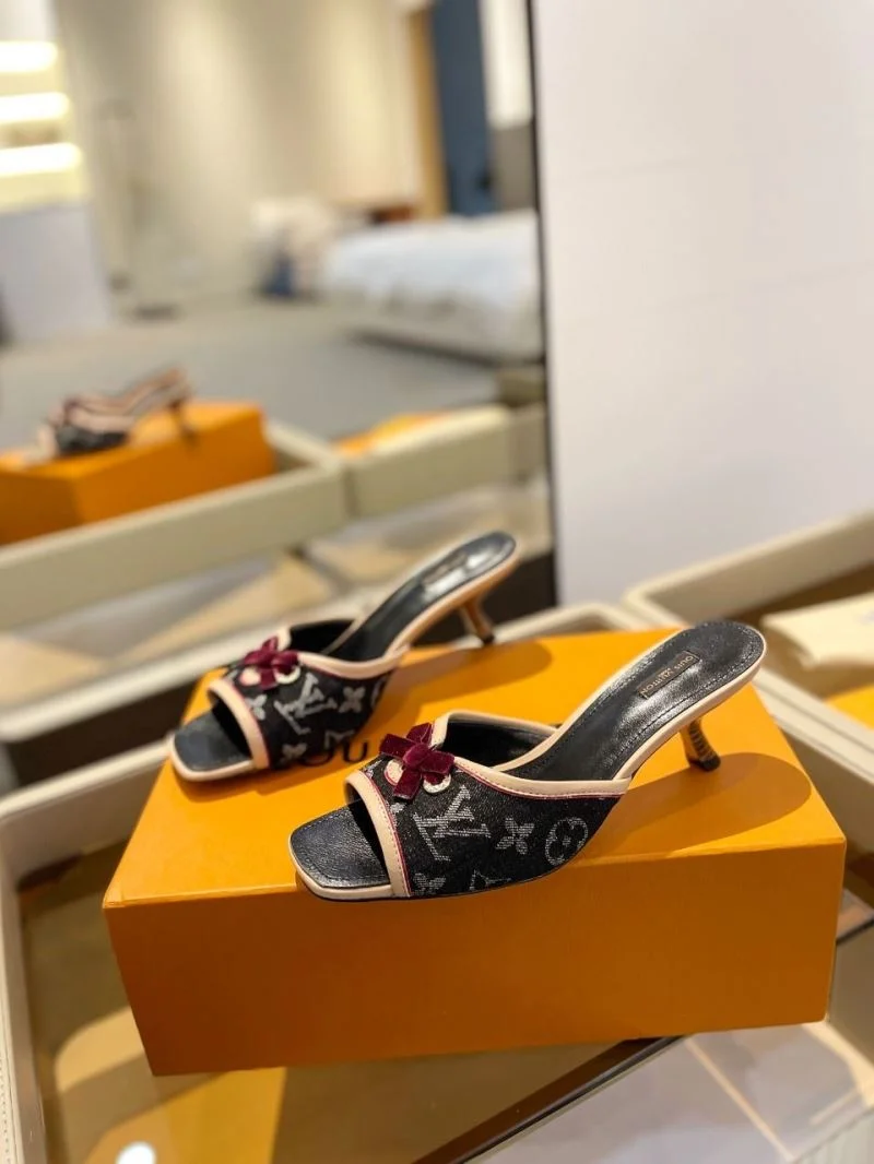 Brand-authenticated Louis Vuitton Slippers