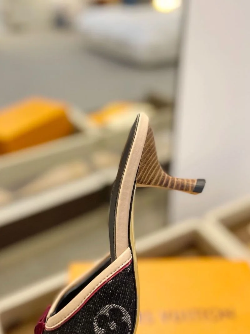 Brand-authenticated Louis Vuitton Slippers