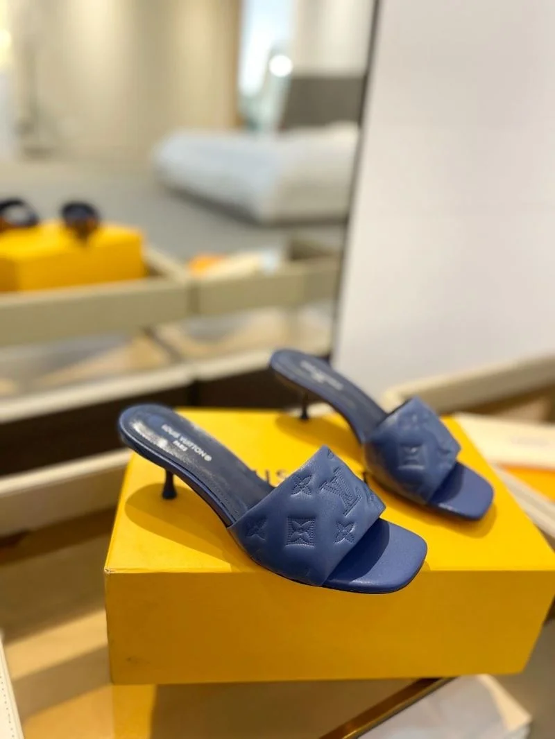 Accurate model Louis Vuitton Slippers