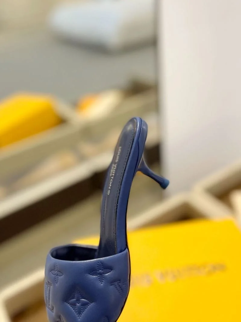 Accurate model Louis Vuitton Slippers