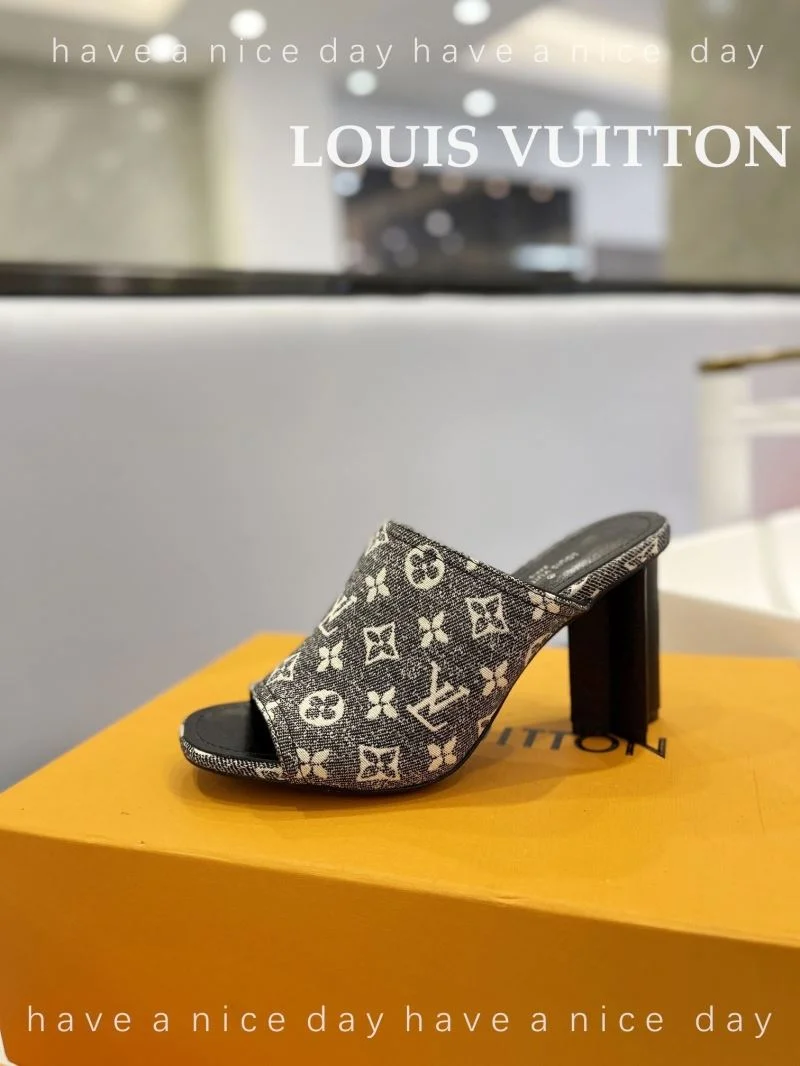 Louis Vuitton Slippers