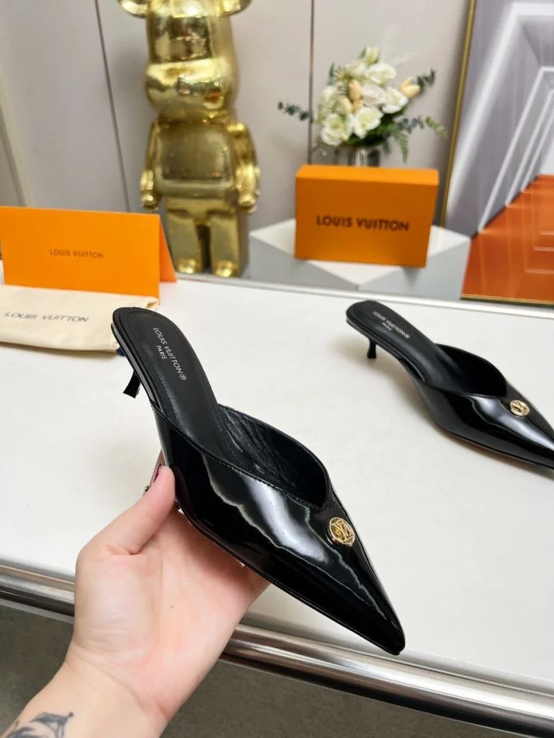 Louis Vuitton Slippers
