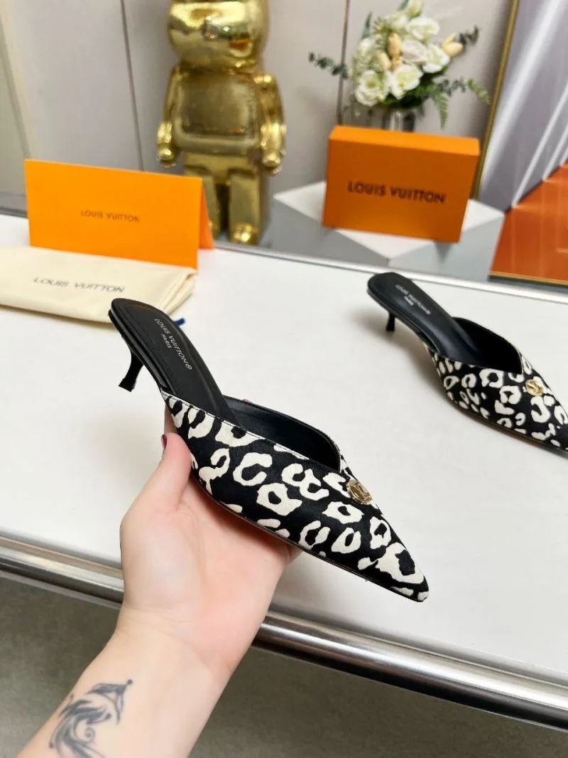 Louis Vuitton Slippers
