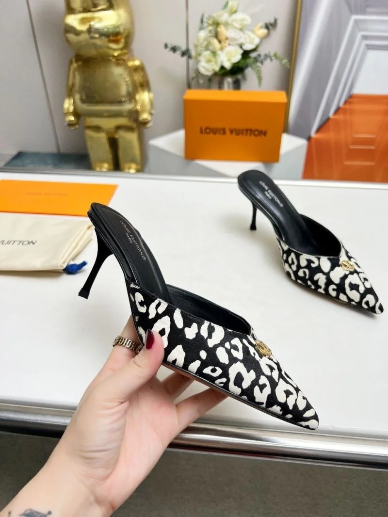 Louis Vuitton Slippers