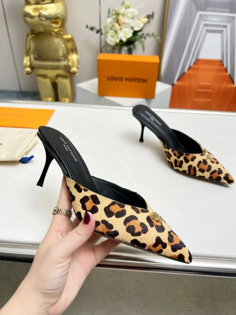Louis Vuitton Slippers