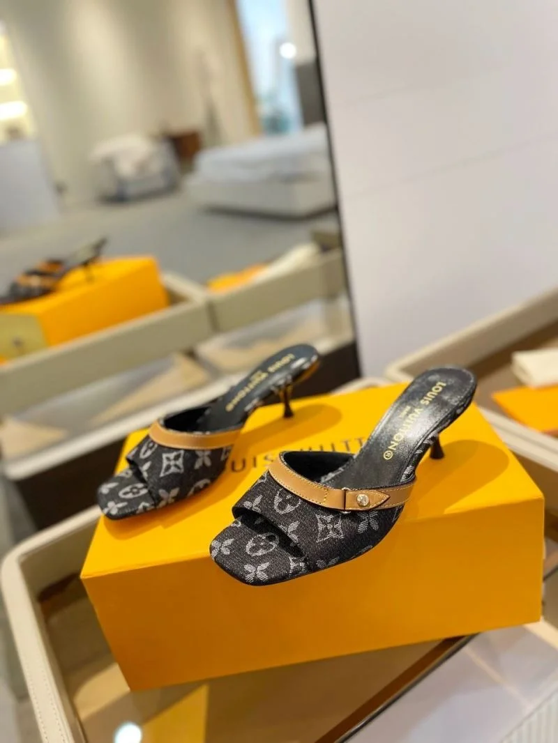 Bargain Louis Vuitton Slippers