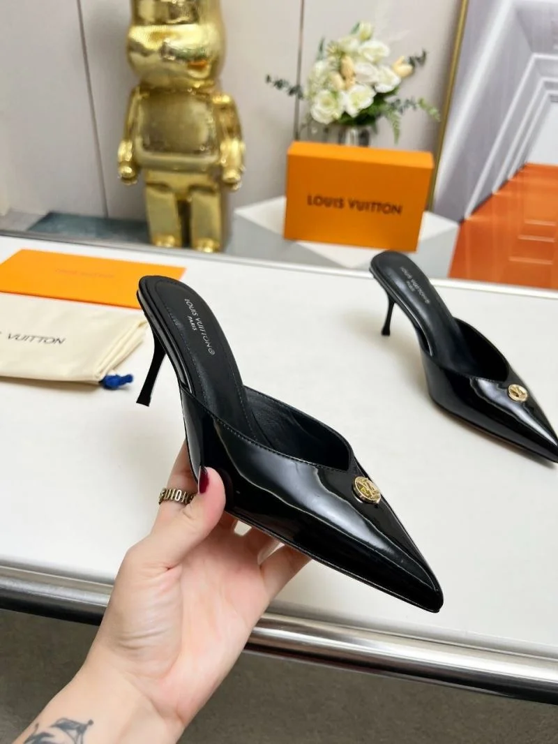 Louis Vuitton Slippers
