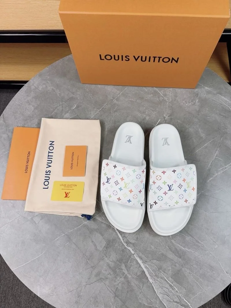 Accurate model Louis Vuitton Slippers