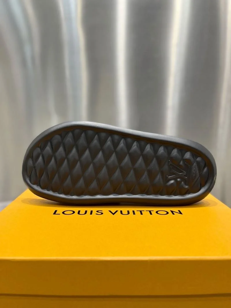 Factory-made Louis Vuitton Slippers