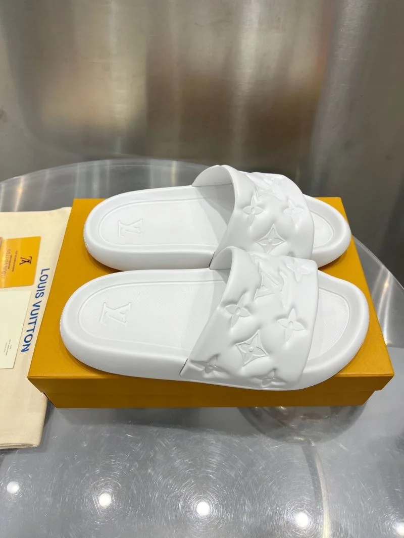 Louis Vuitton Slippers