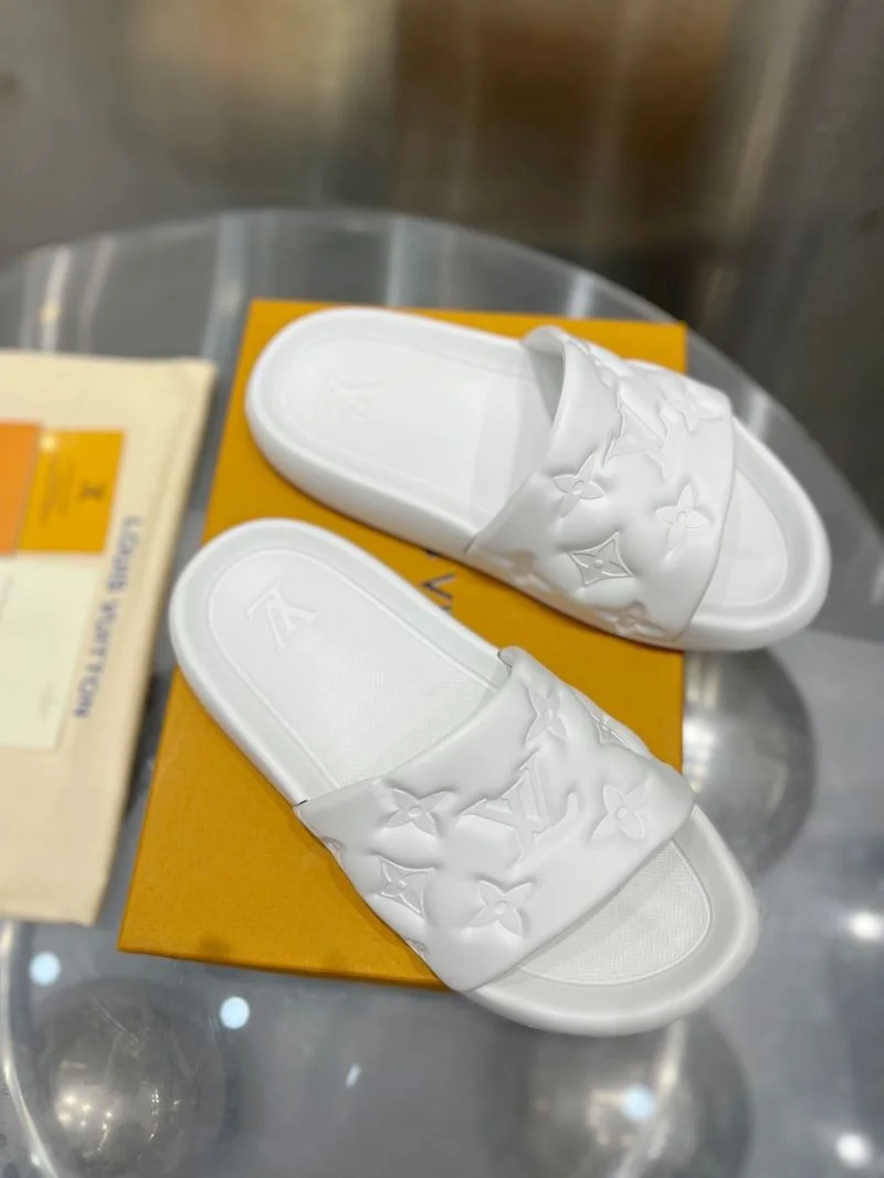 Economical Louis Vuitton Slippers
