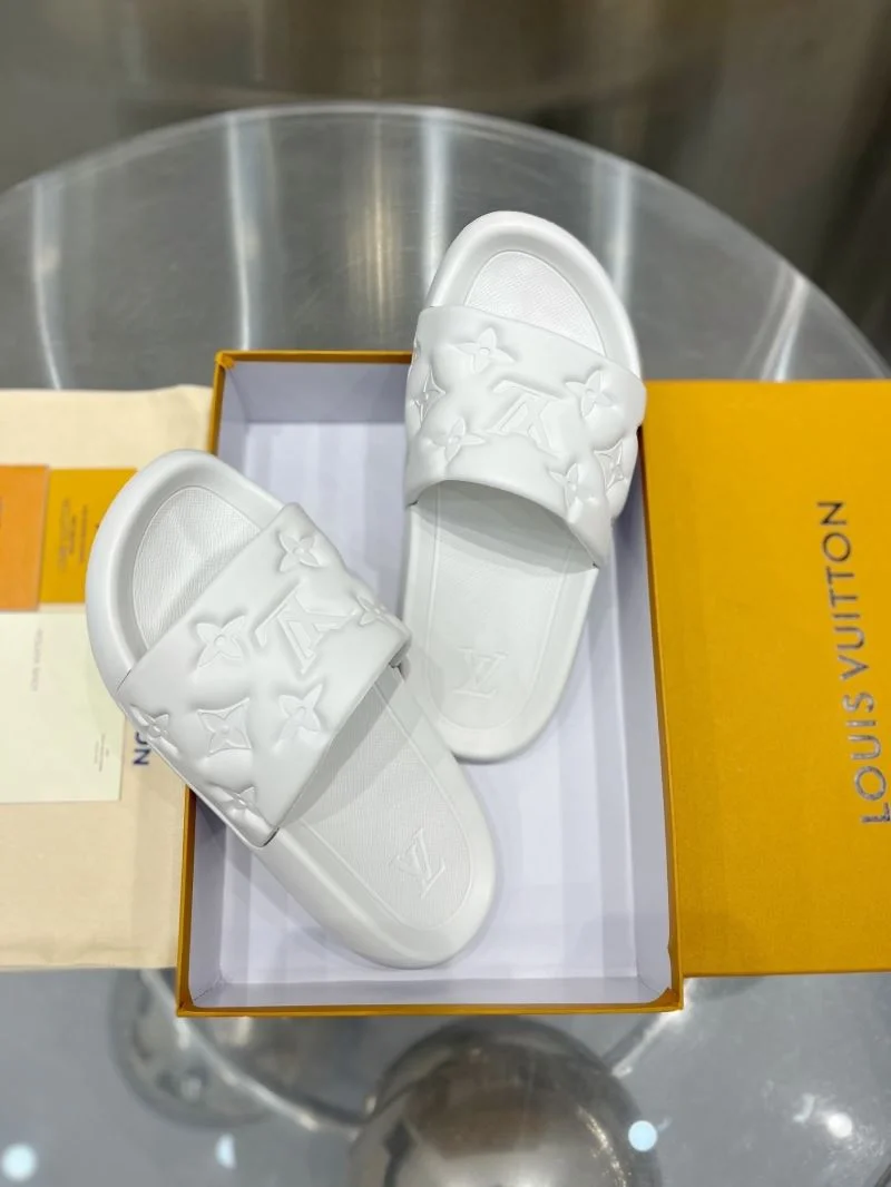 Economical Louis Vuitton Slippers